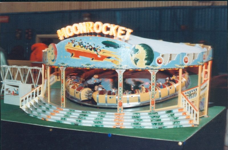 1/24th and larger scale fairground models - Fairground models