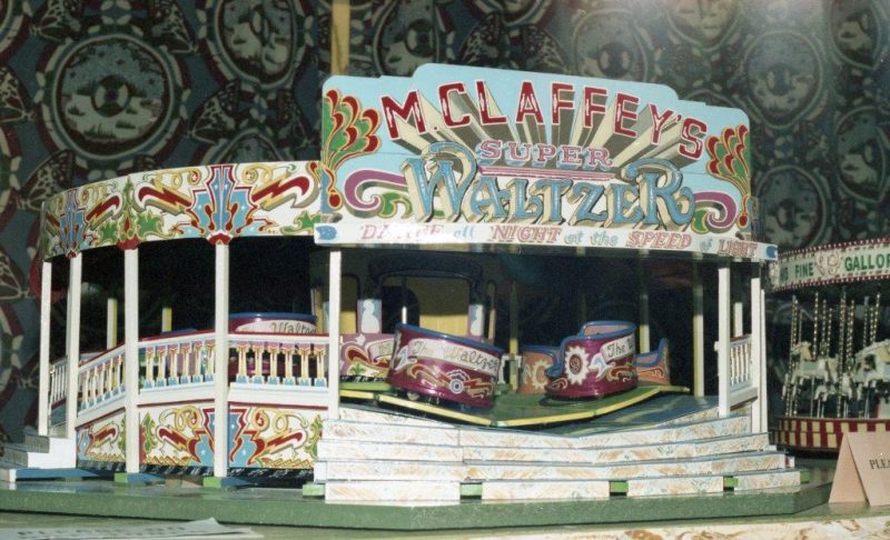 1/24th and larger scale fairground models - Fairground models