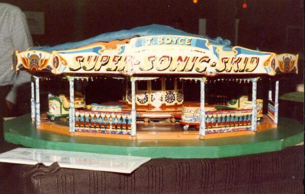 Model Fair Designs rides - Fairground models