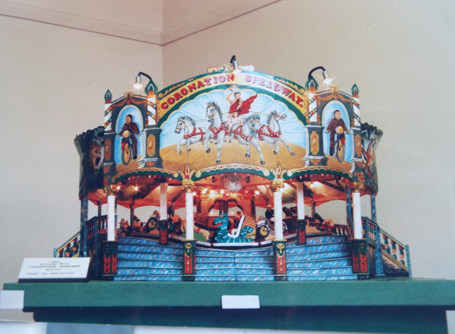 1/24th Scale News and Sales Items - Fairground models